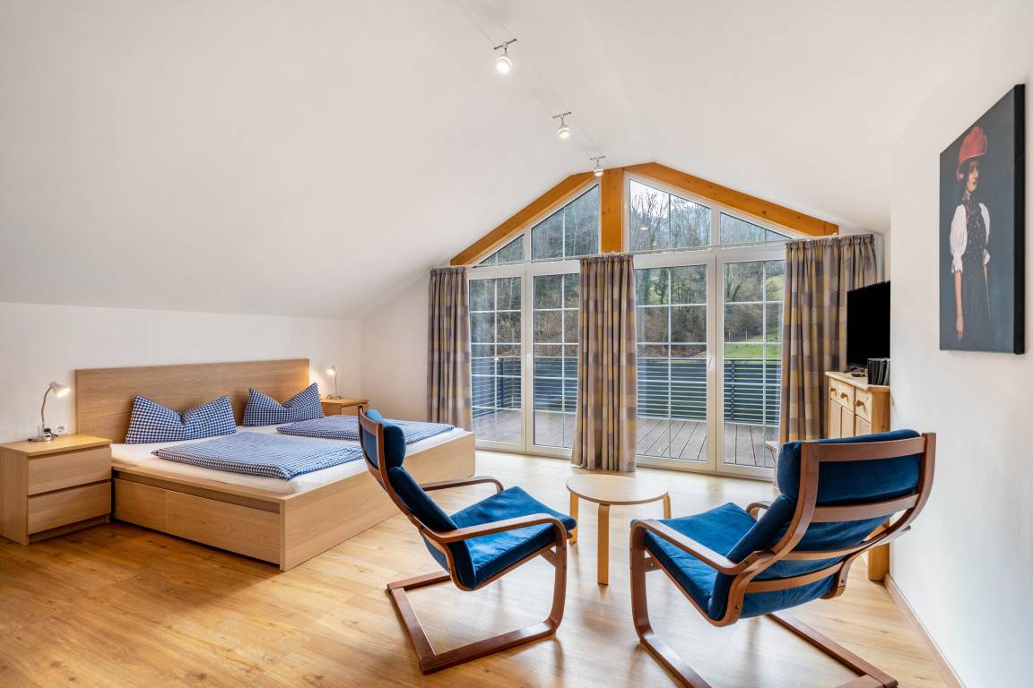 55 M² Ferienwohnung ∙ 2 Schlafzimmer ∙ 5 Gäste - Wolfach