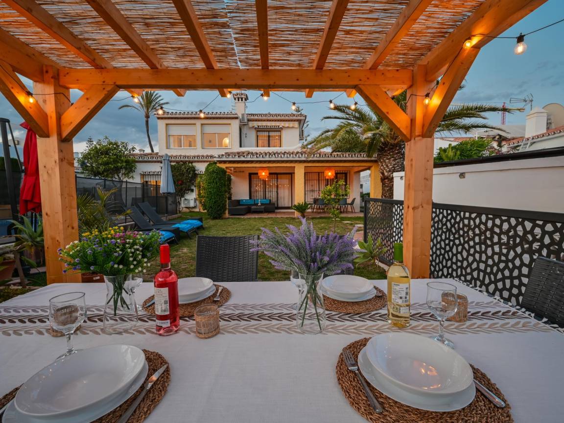 200 M² Villa ∙ 4 Habitaciones ∙ 8 Huéspedes - Marbella