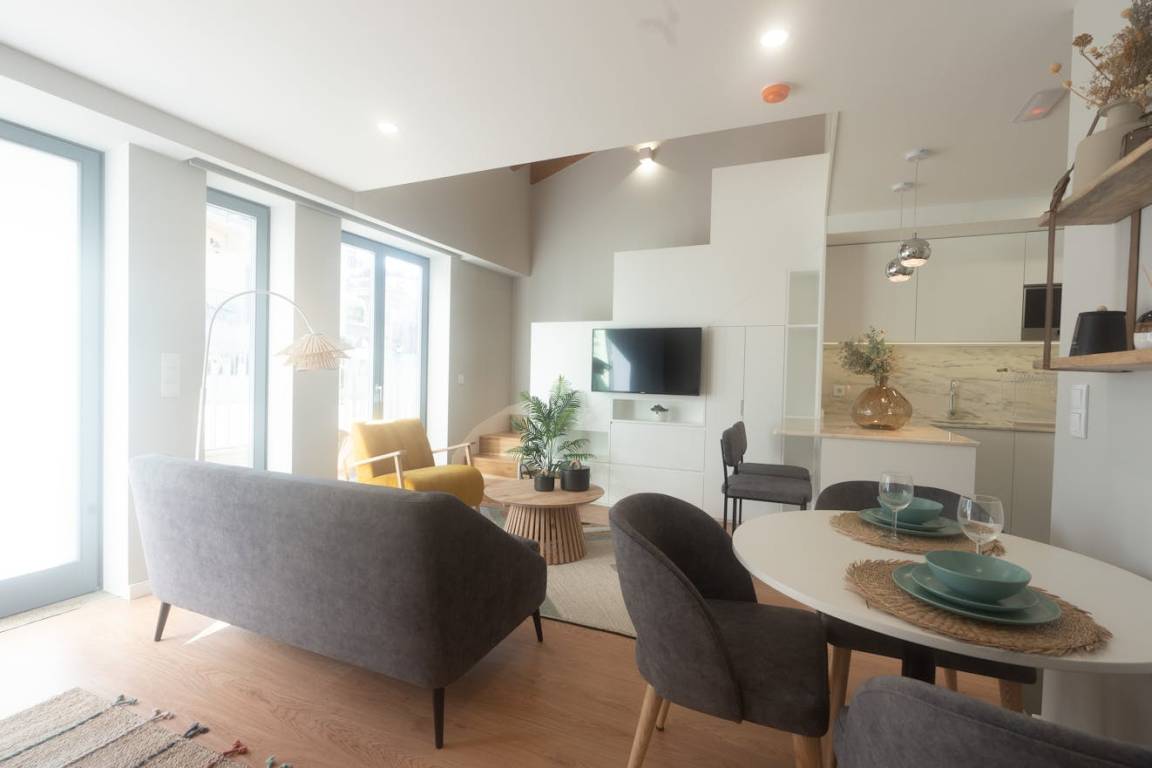100 M² House ∙ 2 Bedrooms ∙ 4 Guests - Porto