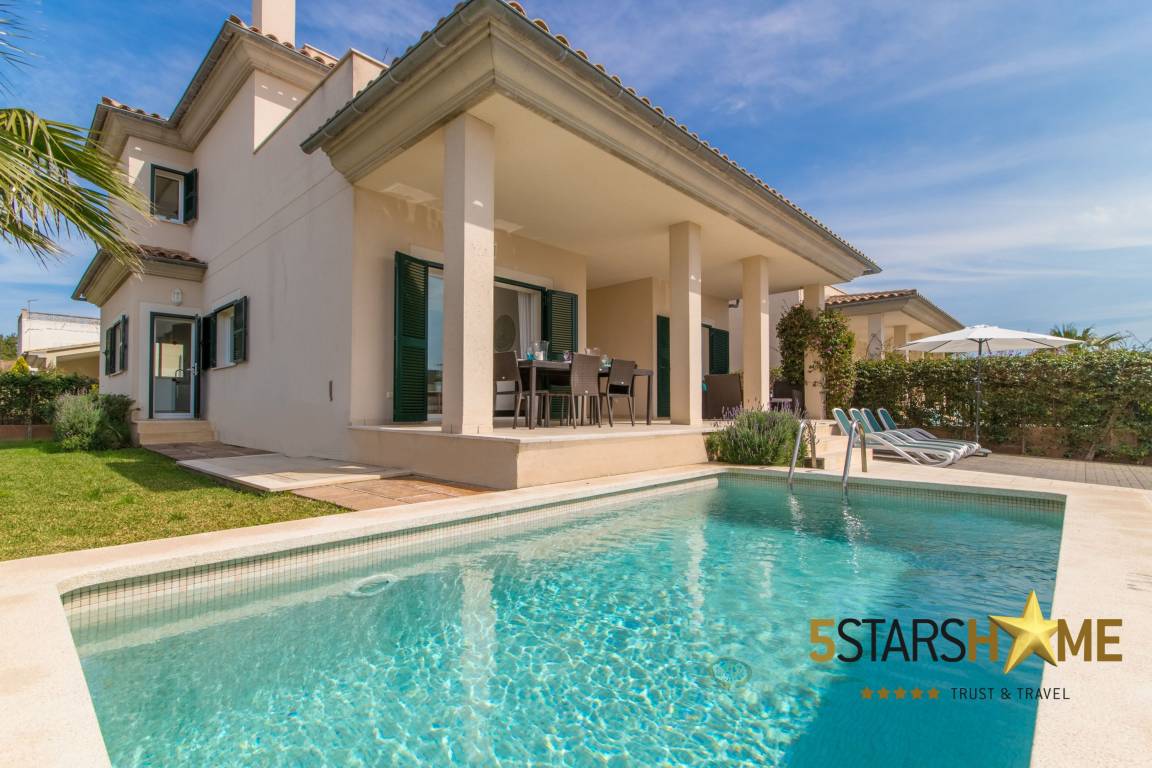 208 M² Villa ∙ 4 Bedrooms ∙ 8 Guests - Alcúdia