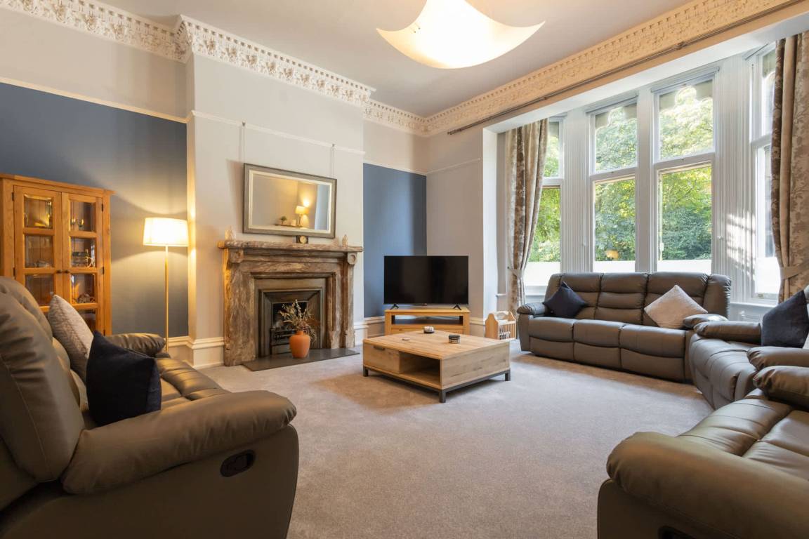 House ∙ 6 Bedrooms ∙ 12 Guests - University of Cumbria