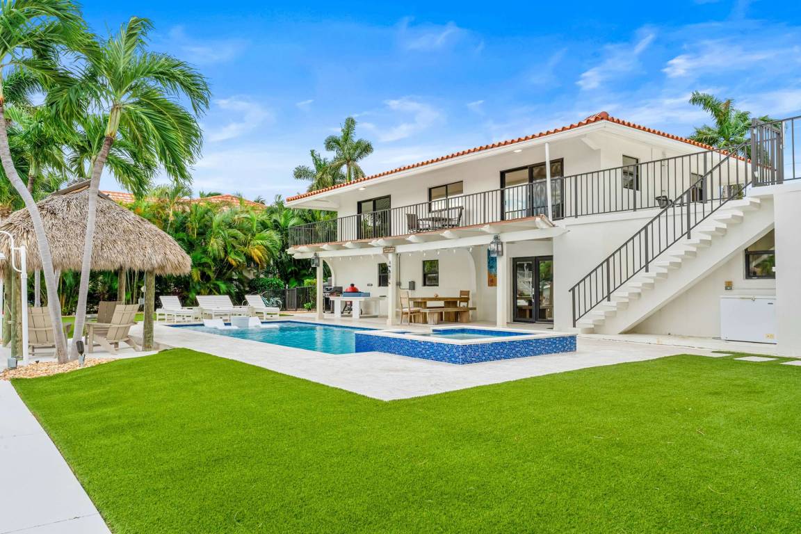 Villa ∙ 4 Bedrooms ∙ 10 Guests - Key Colony Beach, FL