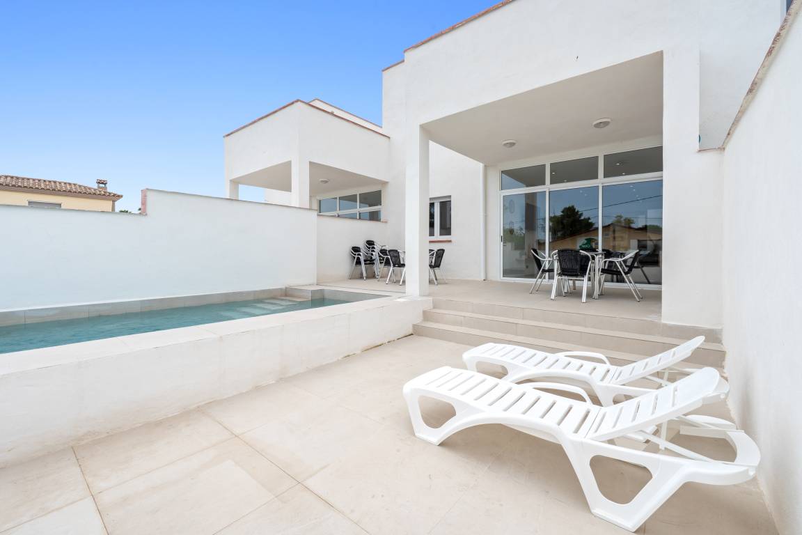 150 M² Huis ∙ 5 Slaapkamers ∙ 14 Gasten - Tortosa