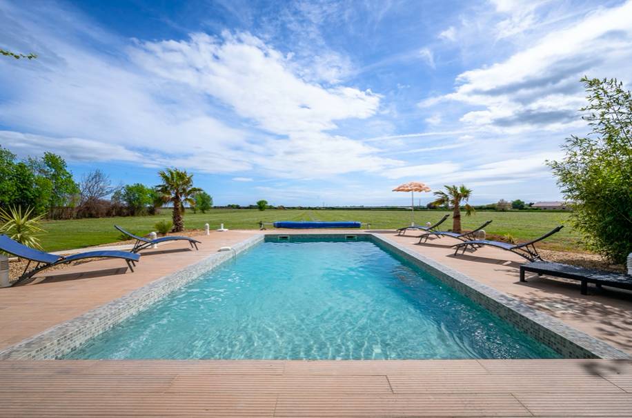 140 M² Villa ∙ 4 Chambres ∙ 10 Personnes - Camargue