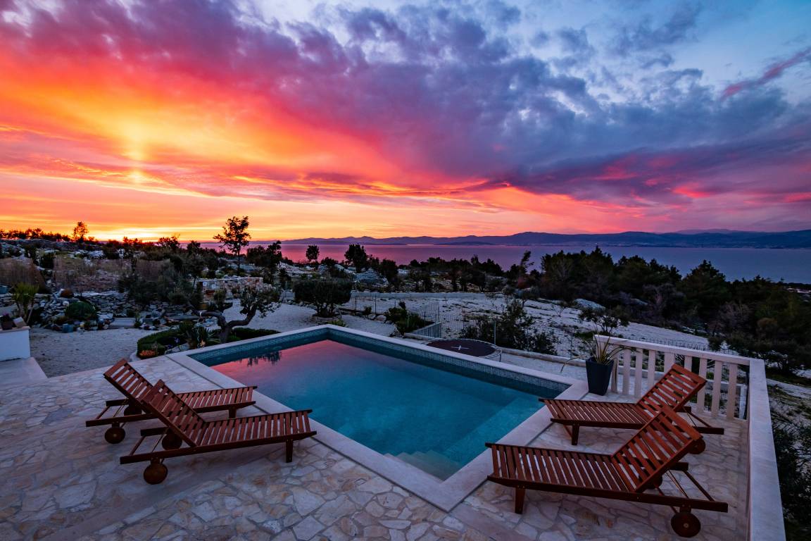 67 M² House ∙ 2 Bedrooms ∙ 6 Guests - Supetar