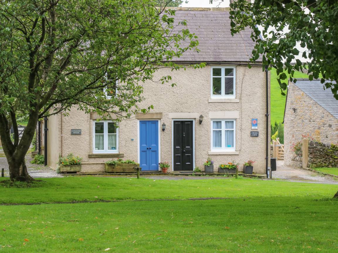 Cottage ∙ 2 Bedrooms ∙ 4 Guests - Hope Valley