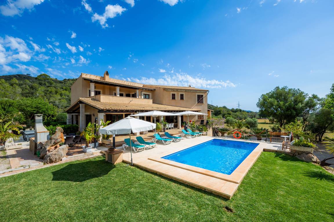 350 M² Finca ∙ 4 Bedrooms ∙ 8 Guests - Majorque