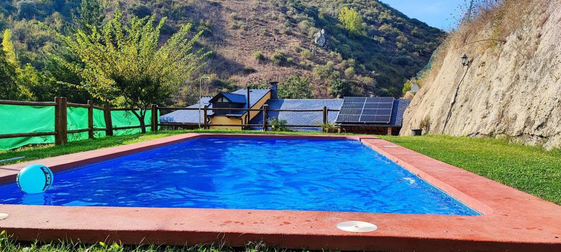 100 M² Ferienhaus ∙ 5 Schlafzimmer ∙ 10 Gäste - Ponferrada