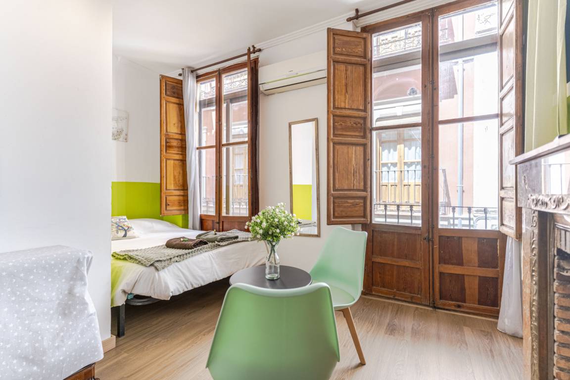 81 M² Apartamento ∙ 2 Habitaciones ∙ 6 Huéspedes - Alhambra