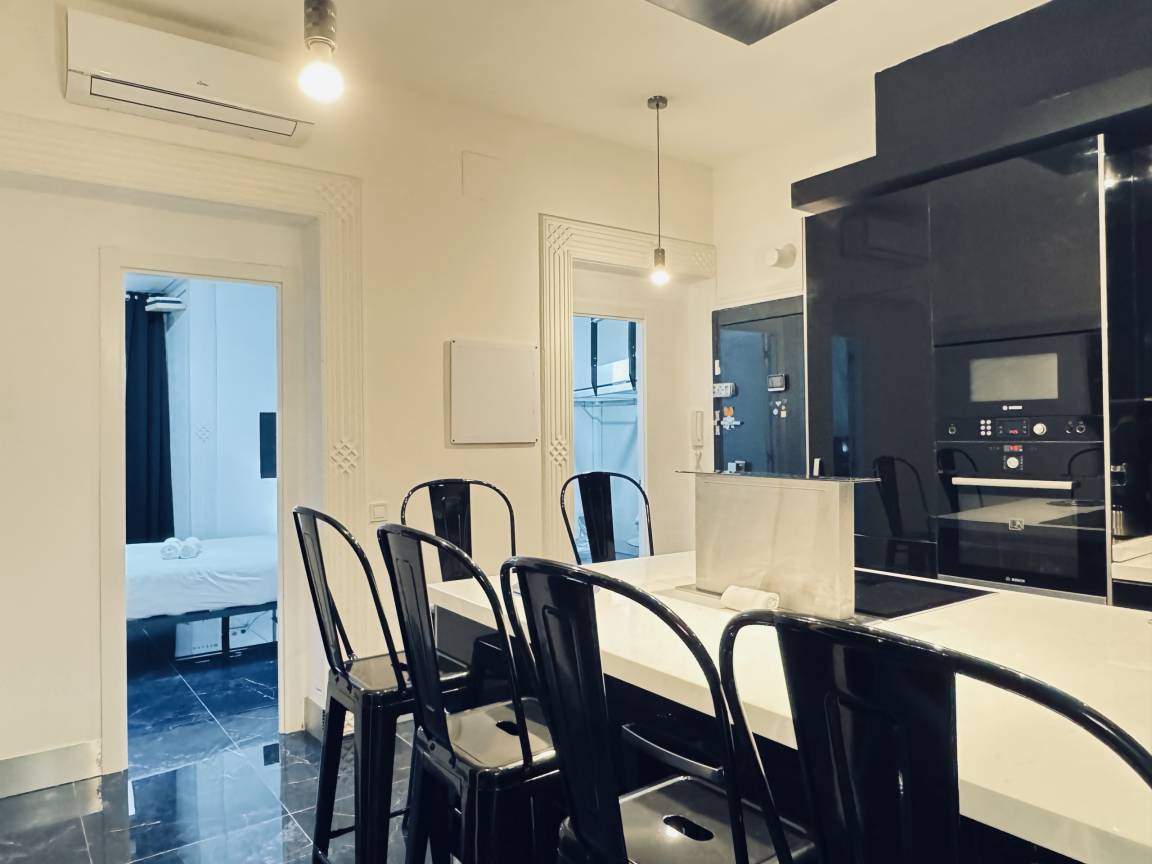 80 M² Apartamento ∙ 3 Habitaciones ∙ 7 Huéspedes - Alcobendas