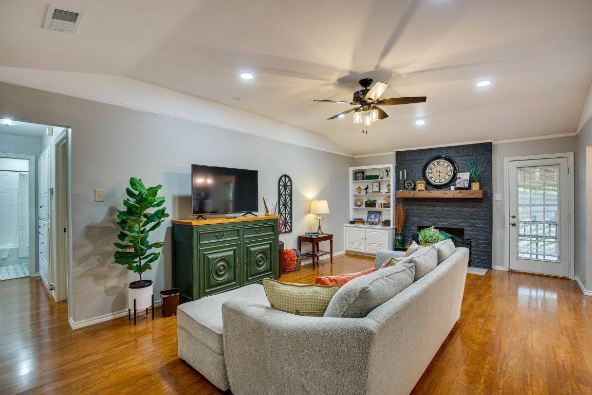 131 M² House ∙ 3 Bedrooms ∙ 6 Guests - Waxahachie, TX