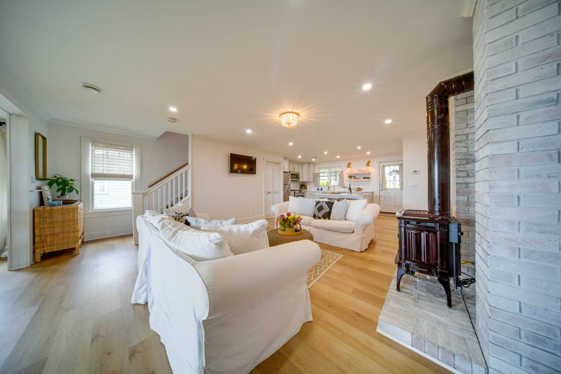 111 M² Cottage ∙ 3 Bedrooms ∙ 6 Guests - Chautauqua Lake, NY