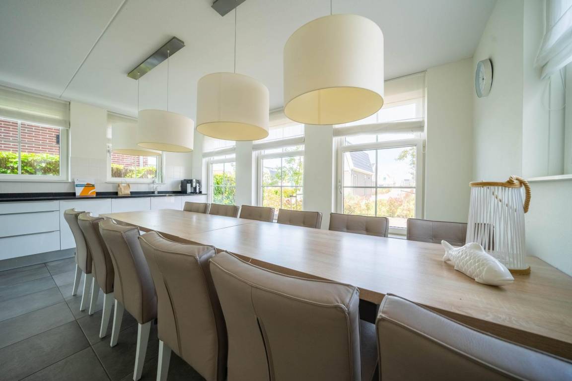 Bungalow ∙ 6 Bedrooms ∙ 12 Guests - Purmerend