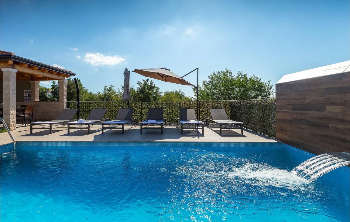 160 M² Maisonette ∙ 4 Bedrooms ∙ 8 Guests - Poreč
