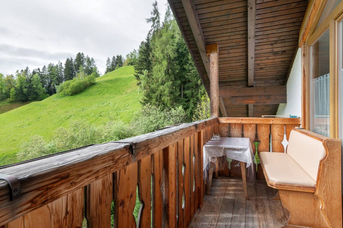 65 M² Ferienwohnung ∙ 2 Schlafzimmer ∙ 5 Gäste - Feldthurns