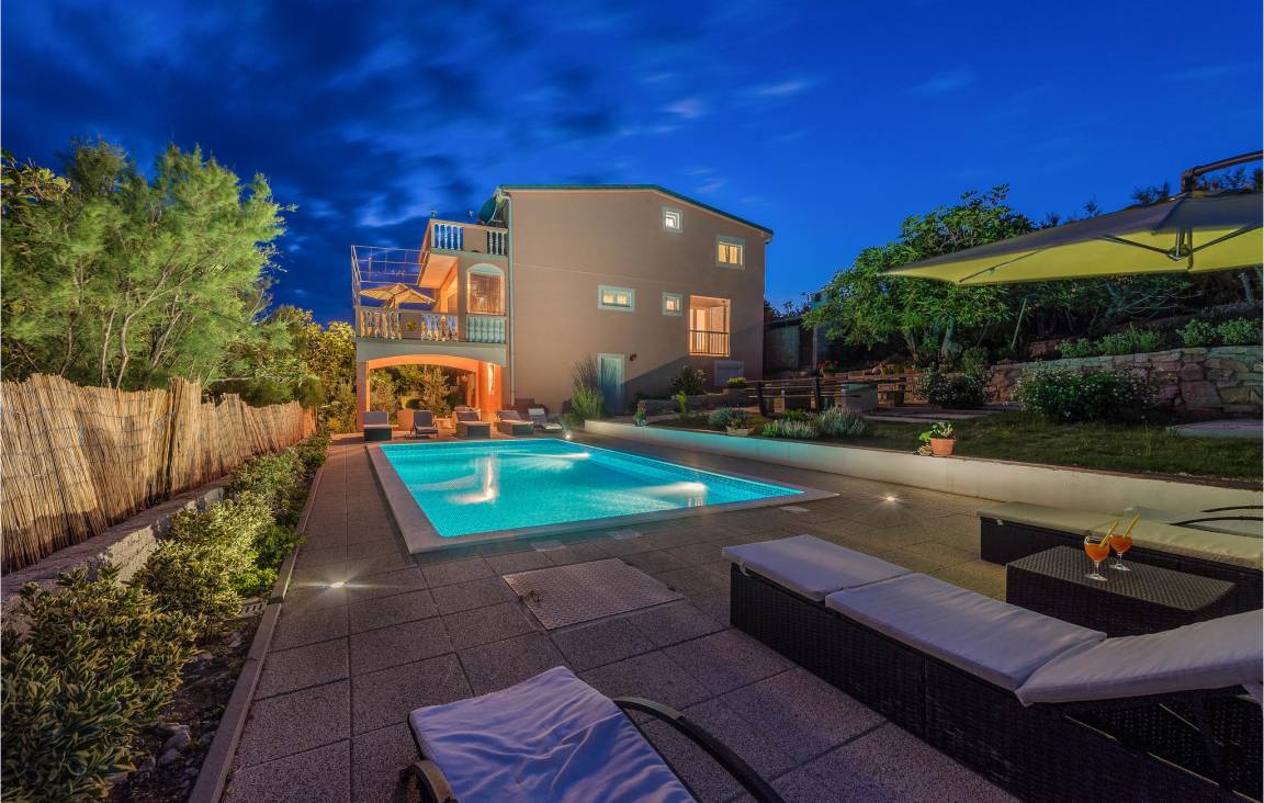 130 M² Apartment ∙ 4 Bedrooms ∙ 8 Guests - Vir