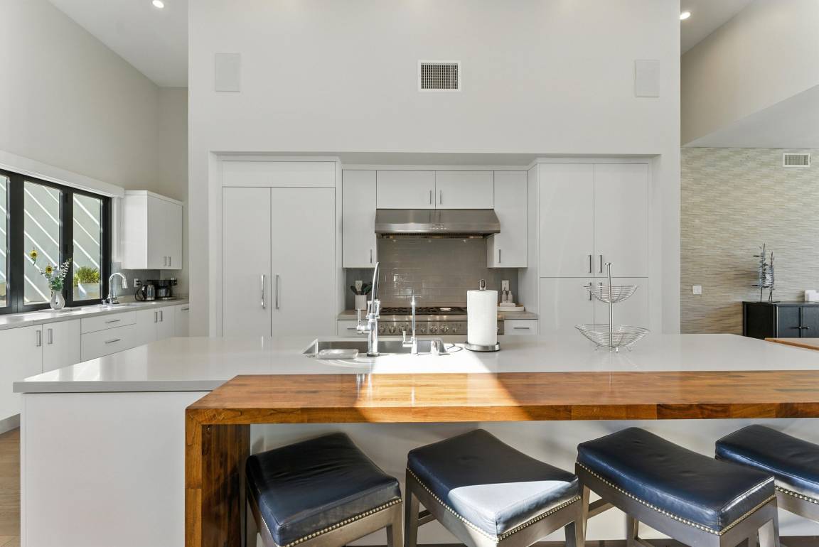 396 M² Talo ∙ 3 Makuuhuonetta ∙ 7 Vierasta - Encinitas, CA