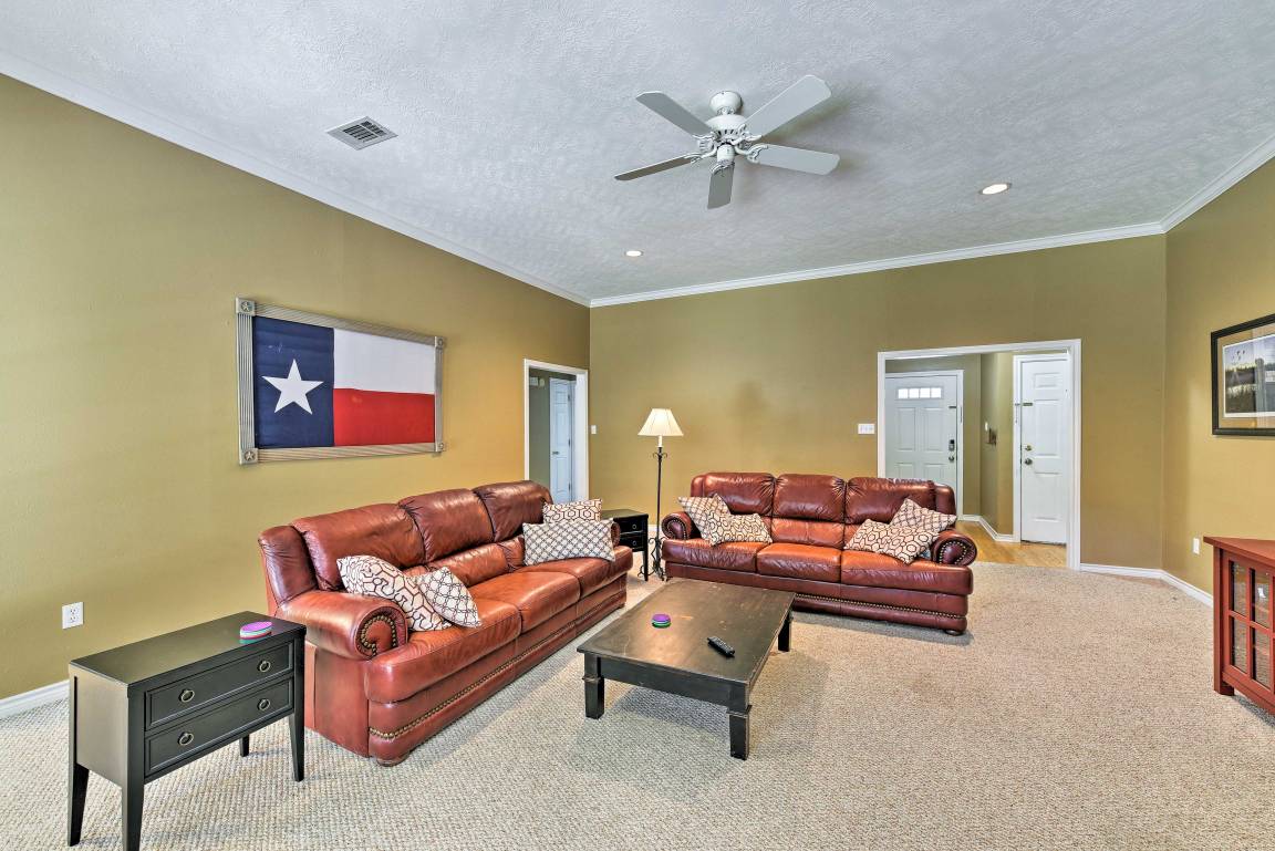 176 M² House ∙ 3 Bedrooms ∙ 6 Guests - College Station, TX
