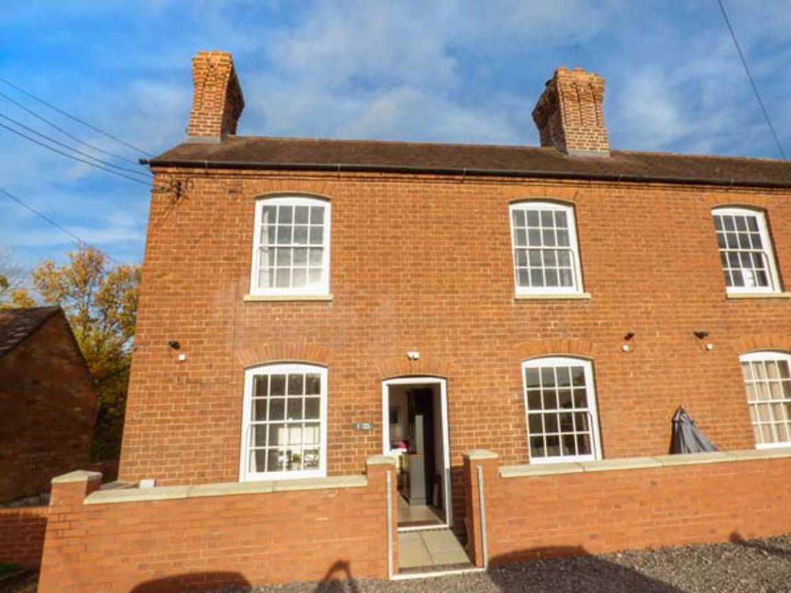 Cottage ∙ 2 Bedrooms ∙ 6 Guests - Tewkesbury