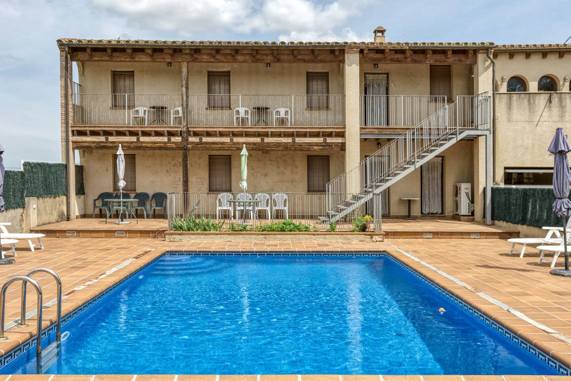 80 M² Apartamento ∙ 2 Habitaciones ∙ 4 Huéspedes - Figueras