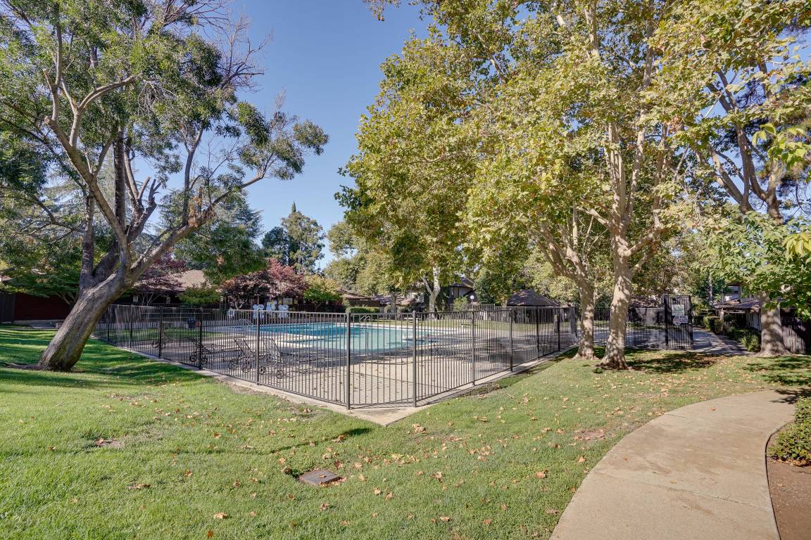 85 M² Apartamento ∙ 2 Habitaciones ∙ 4 Huéspedes - Pittsburg, CA