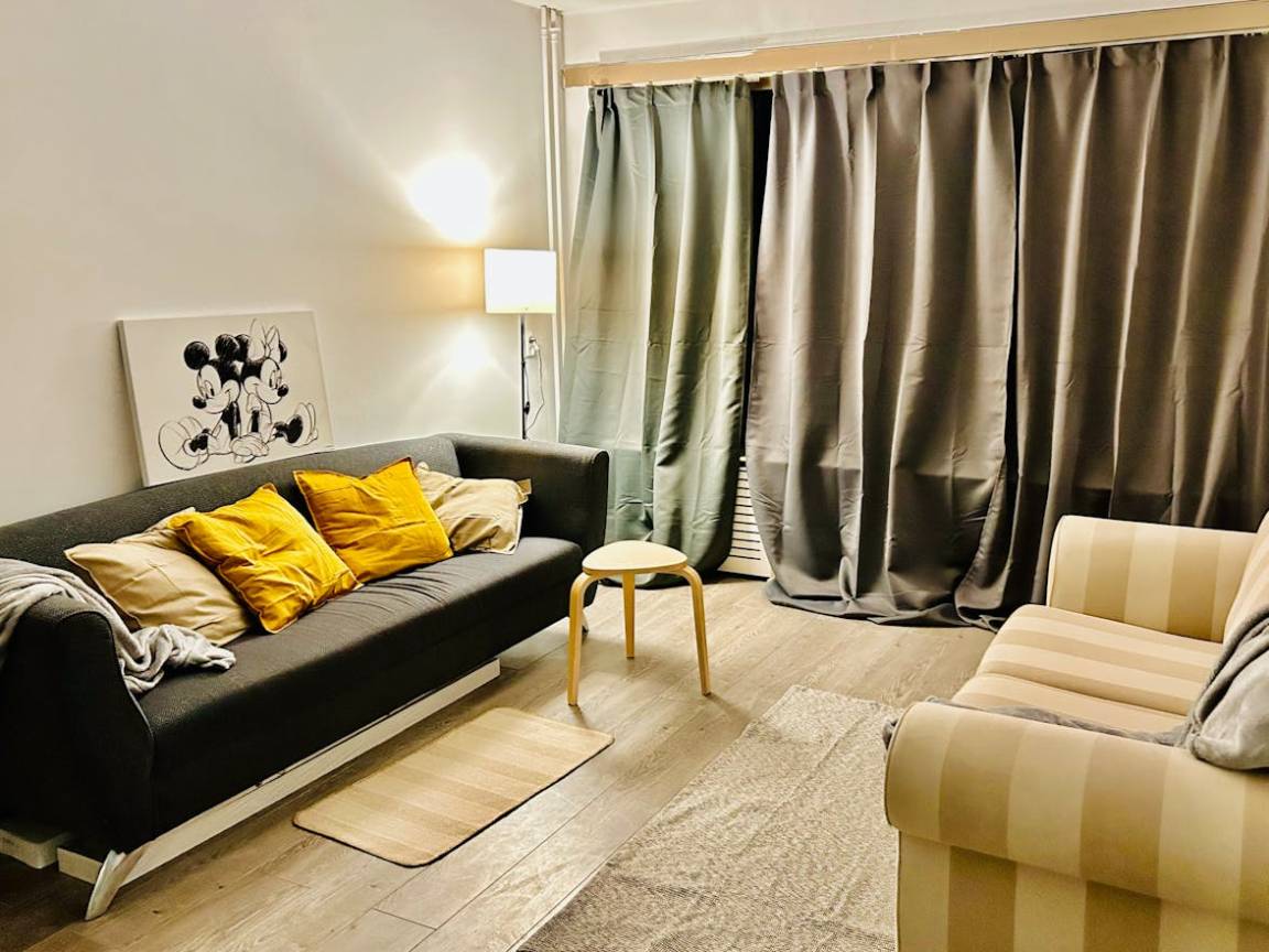 150 M² House ∙ 4 Bedrooms ∙ 4 Guests - The Hague