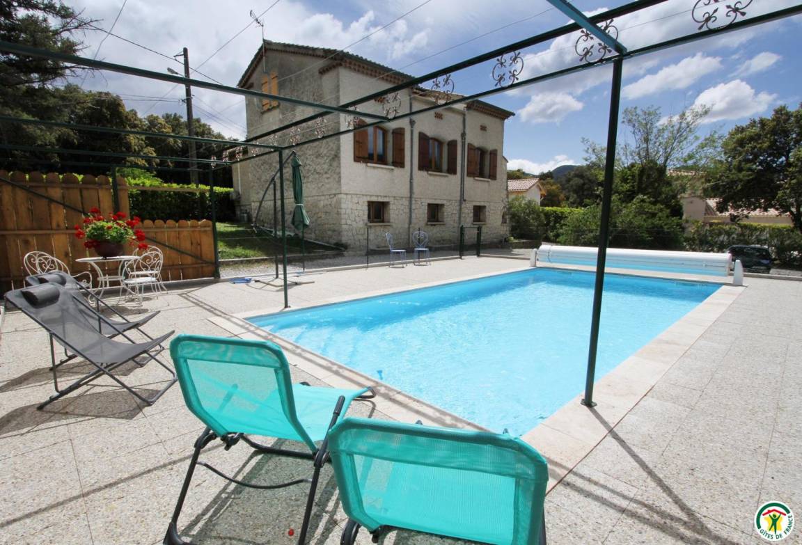 100 M² Gîte ∙ 3 Chambres ∙ 6 Personnes - Drôme