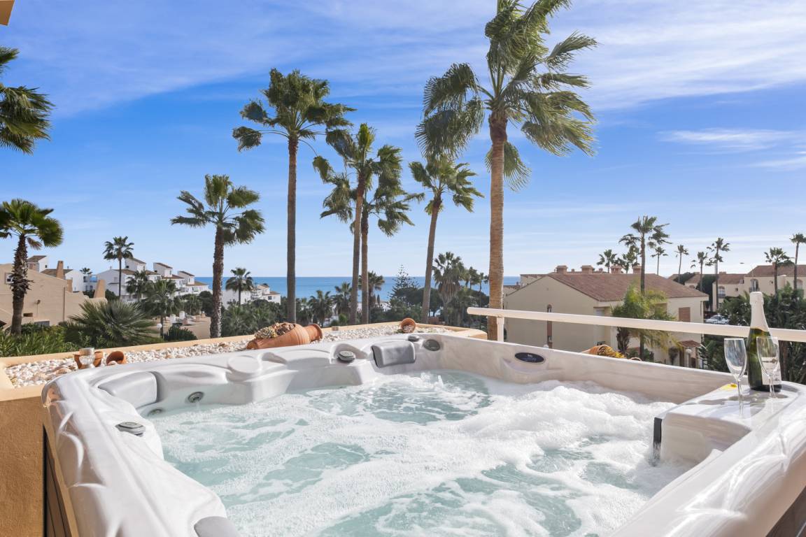 80 M² Apartment ∙ 2 Bedrooms ∙ 6 Guests - Fuengirola