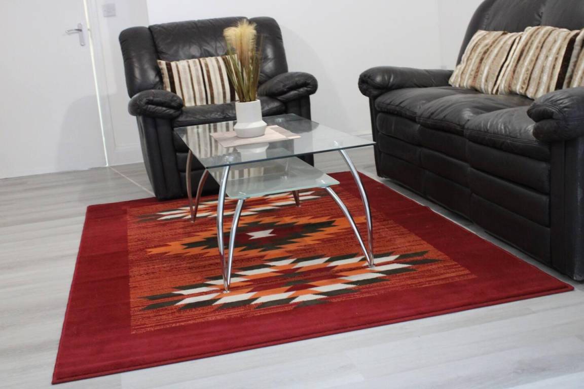 75 M² Apartment ∙ 2 Bedrooms ∙ 4 Guests - Romford