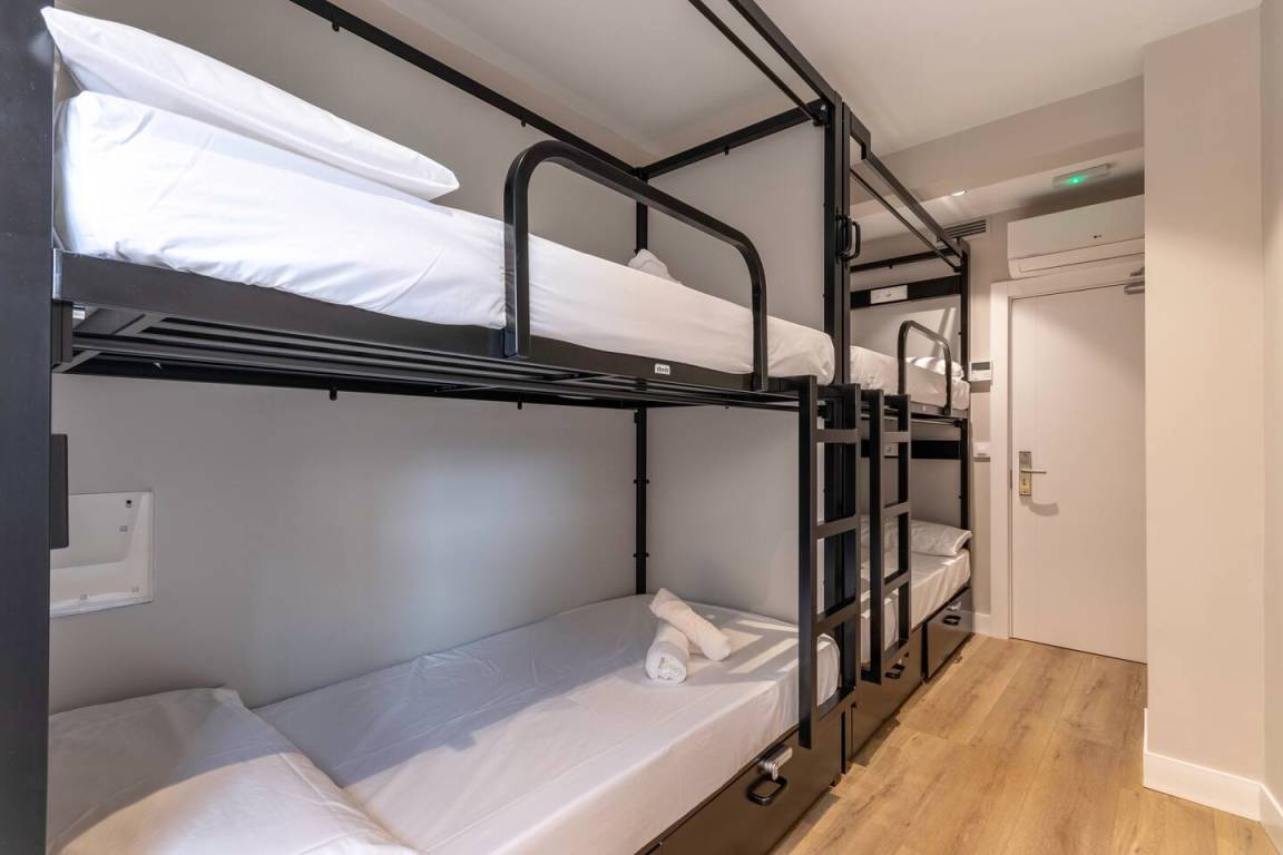 14 M² Hostal ∙ 1 Habitación ∙ 1 Huésped - Bilbao