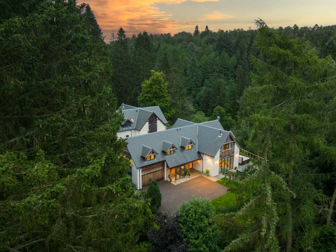 Cottage ∙ 5 Bedrooms ∙ 10 Guests - Scotland