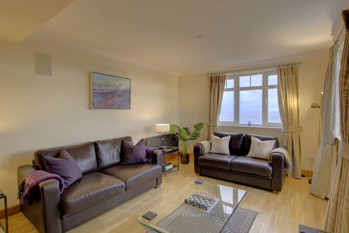 86 M² Apartment ∙ 2 Bedrooms ∙ 4 Guests - Brora