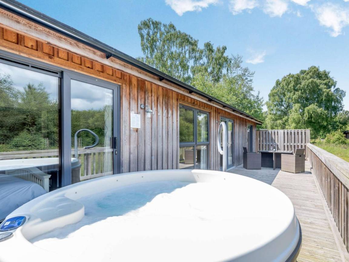 Lodge ∙ 2 Bedrooms ∙ 4 Guests - Sherwood Forest