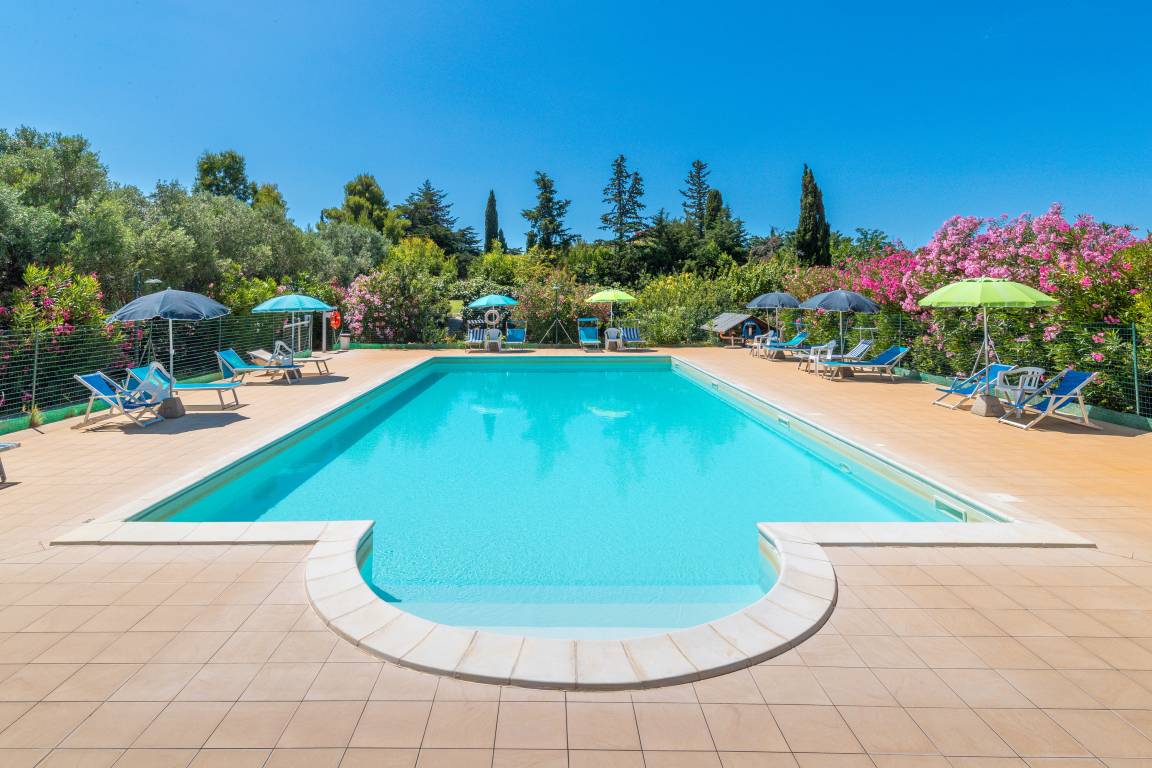 80 M² Maalaistalo ∙ 2 Makuuhuonetta ∙ 6 Vierasta - Cecina