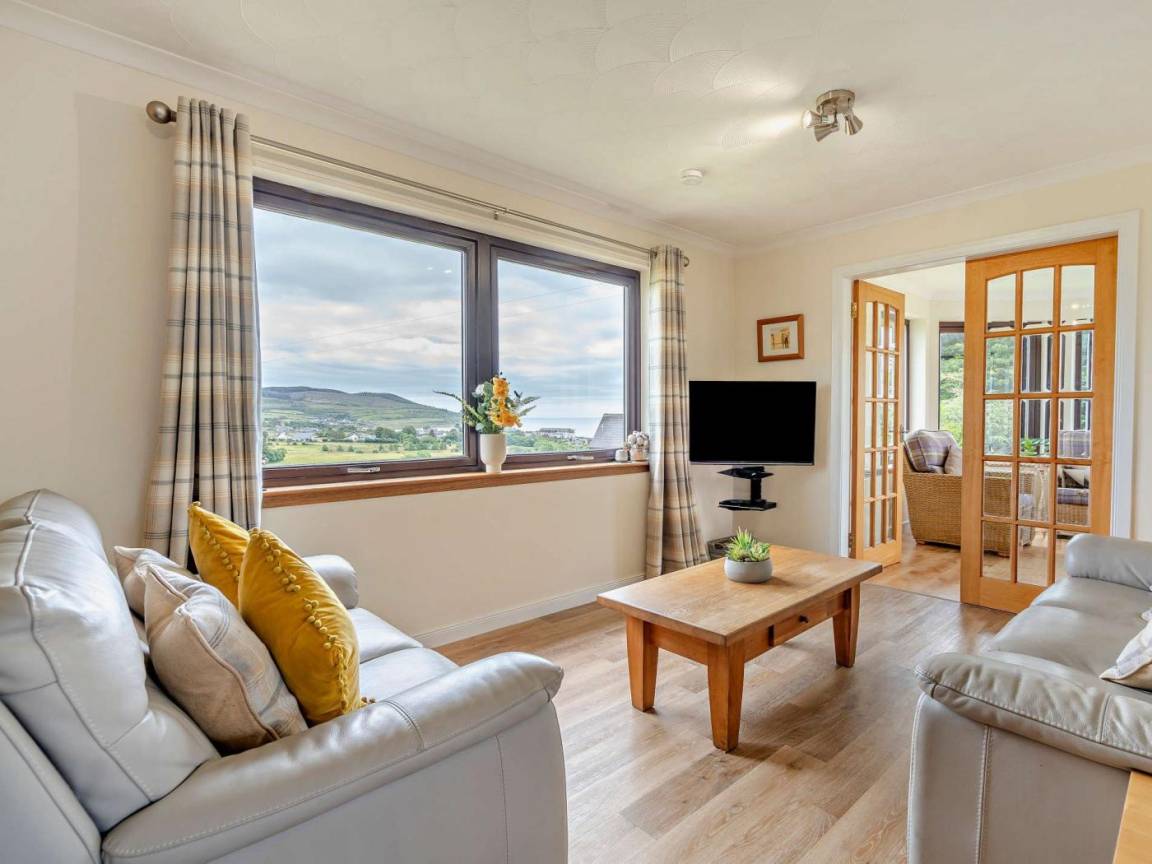 Cottage ∙ 4 Bedrooms ∙ 8 Guests - Isle of Arran