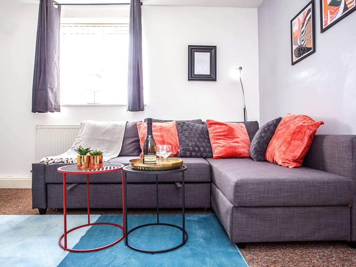 49 M² Huoneisto ∙ 1 Makuuhuone ∙ 4 Vierasta - Coventry