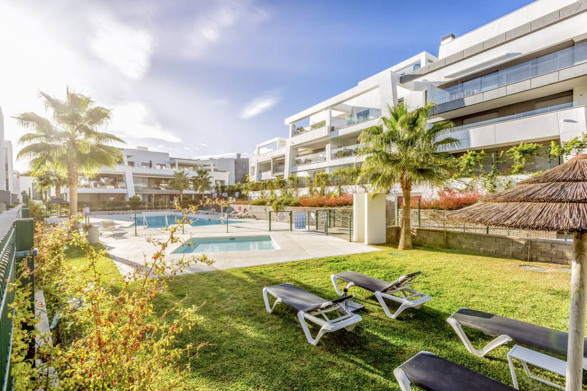 140 M² Apartment ∙ 3 Bedrooms ∙ 6 Guests - Estepona