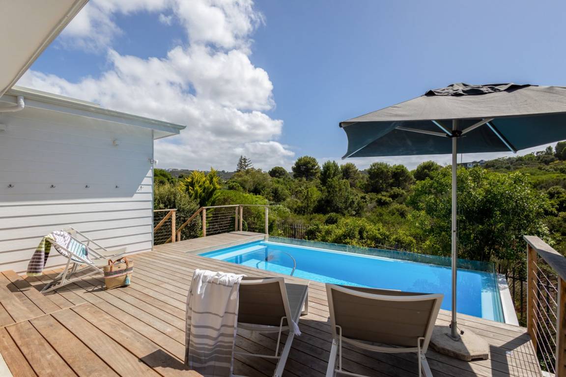 Villa ∙ 6 Bedrooms ∙ 14 Guests - Plettenberg Bay