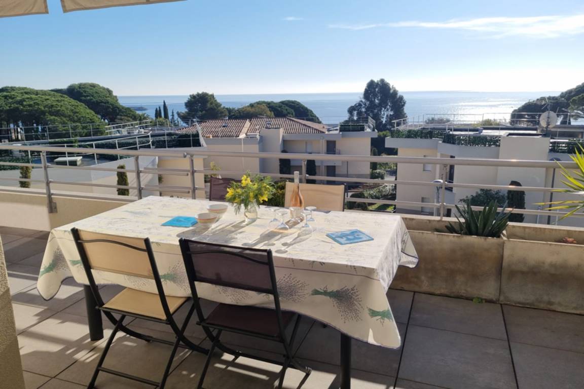65 M² Apartment ∙ 2 Bedrooms ∙ 5 Guests - Saint-Tropez
