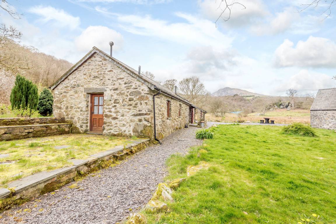 Cottage ∙ 2 Bedrooms ∙ 5 Guests - Penrhyndeudraeth