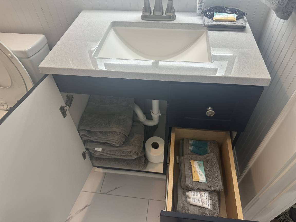 House ∙ 2 Bedrooms ∙ 8 Guests - Greensboro, NC