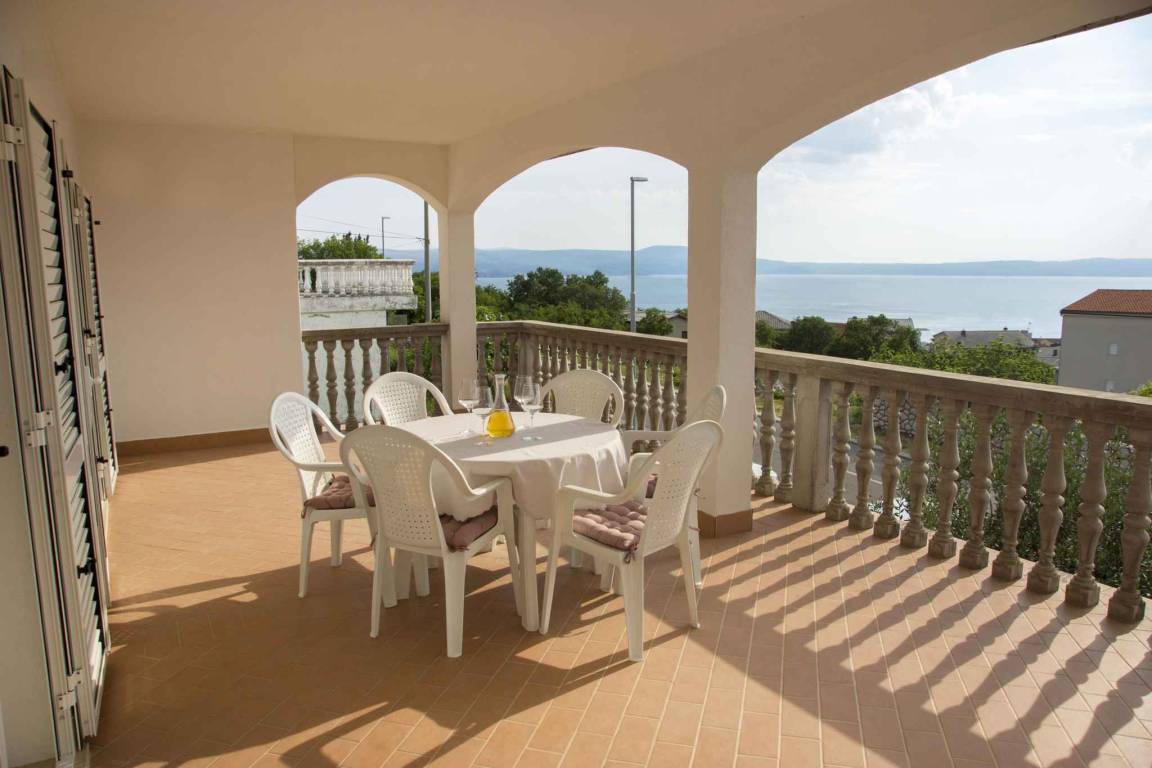 100 M² Apartment ∙ 3 Bedrooms ∙ 8 Guests - Novi Vinodolski