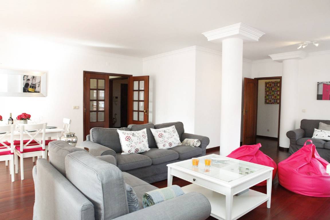140 M² Apartment ∙ 3 Bedrooms ∙ 8 Guests - Cascais