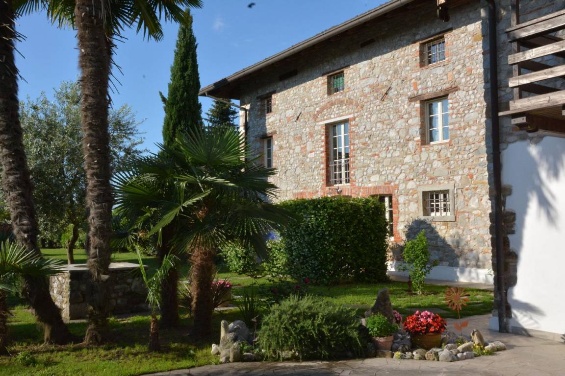 92 M² Apartment ∙ 3 Bedrooms ∙ 4 Guests - Udine