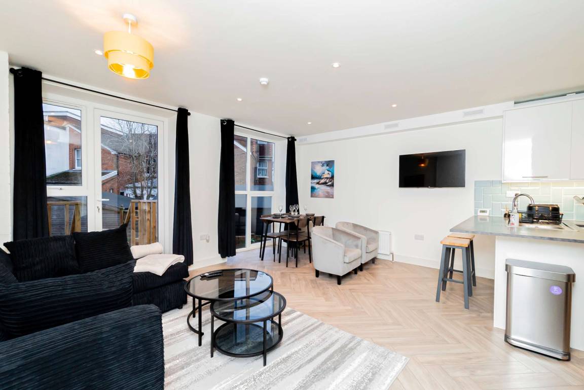 Apartment ∙ 2 Bedrooms ∙ 4 Guests - Sevenoaks