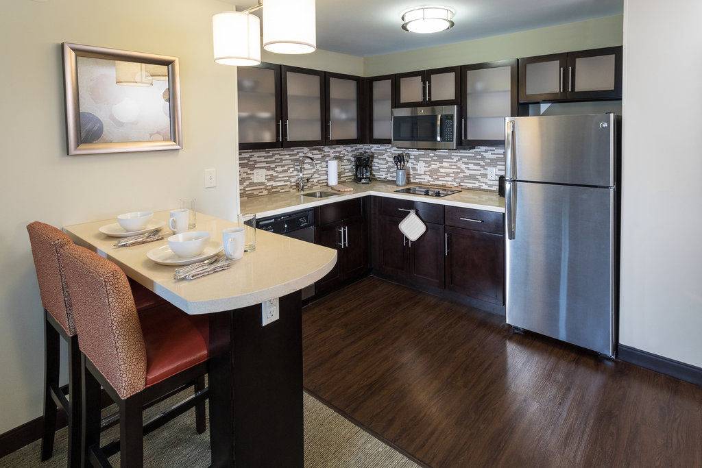 Condo ∙ 1 Bedroom ∙ 4 Guests - Omaha, NE