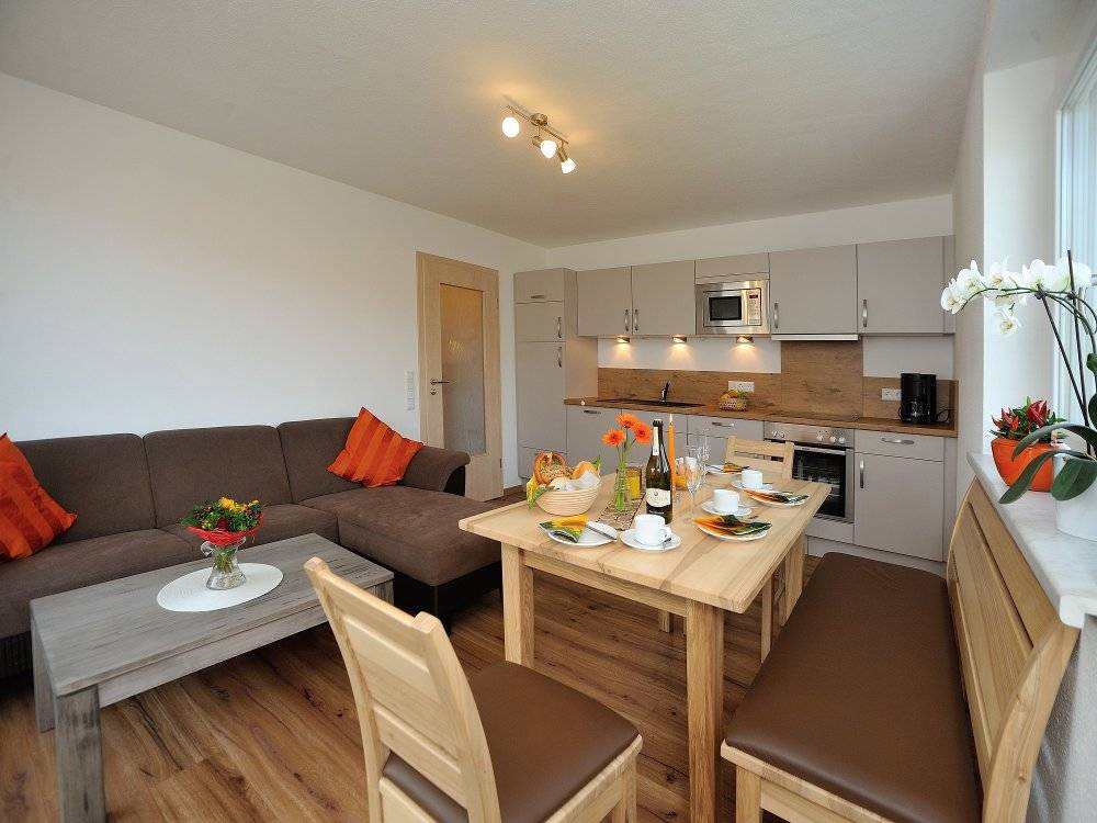 63 M² Apartment ∙ 2 Bedrooms ∙ 4 Guests - Scheidegg