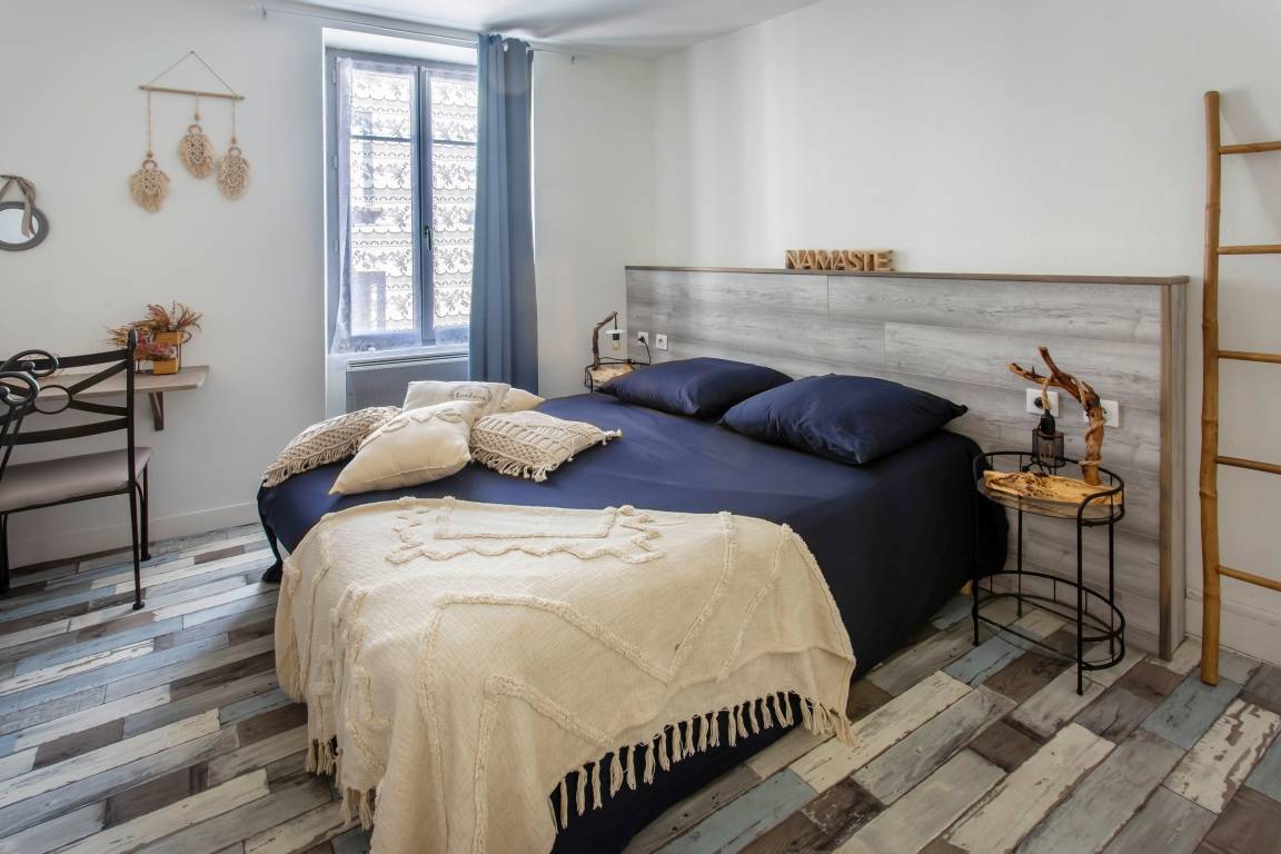 25 M² Chambre D'hôtes ∙ 1 Chambre ∙ 2 Personnes - Nontron