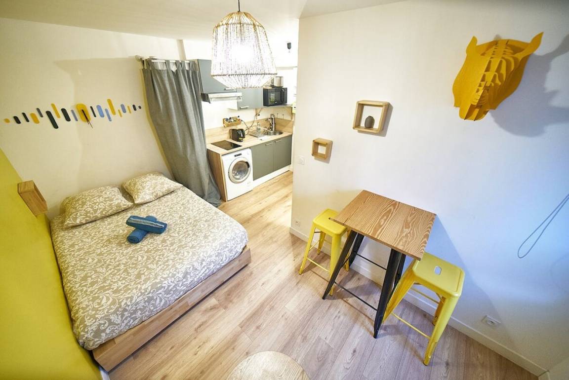20 M² Appartement ∙ 2 Personnes - Écully