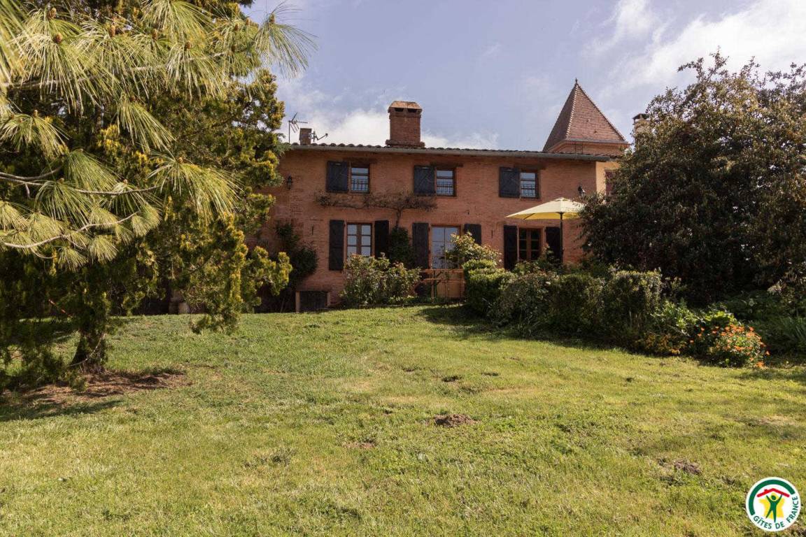130 M² Gîte ∙ 1 Chambre ∙ 4 Personnes - Haute-Garonne